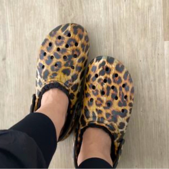 CROCS | Shoes | Crocs Classic Animal Remix Clog Leopard Zebra Mens Sz 8 ...